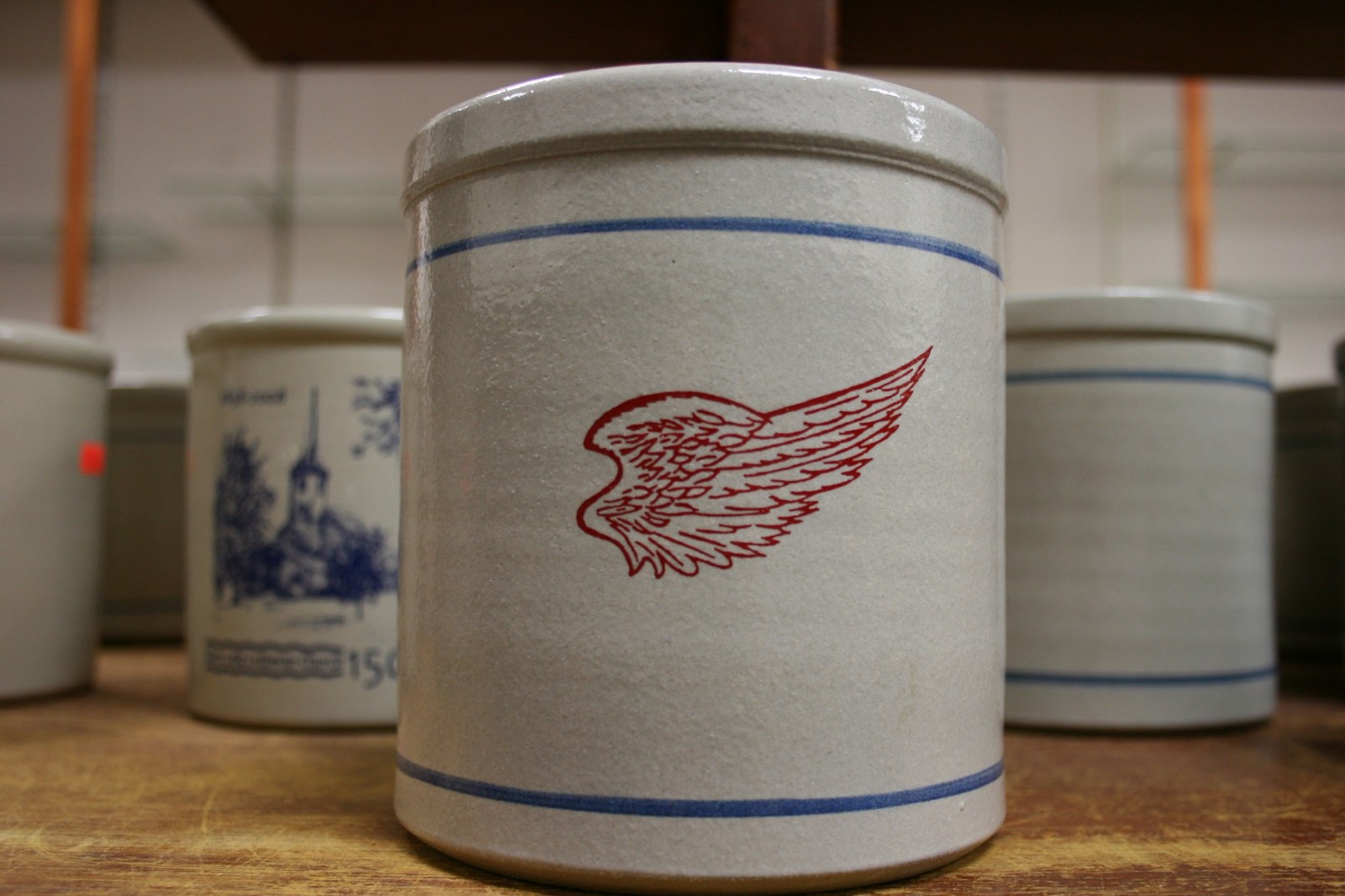 A photographic farewell to the Red Wing Pottery salesroom | Minnesota ...